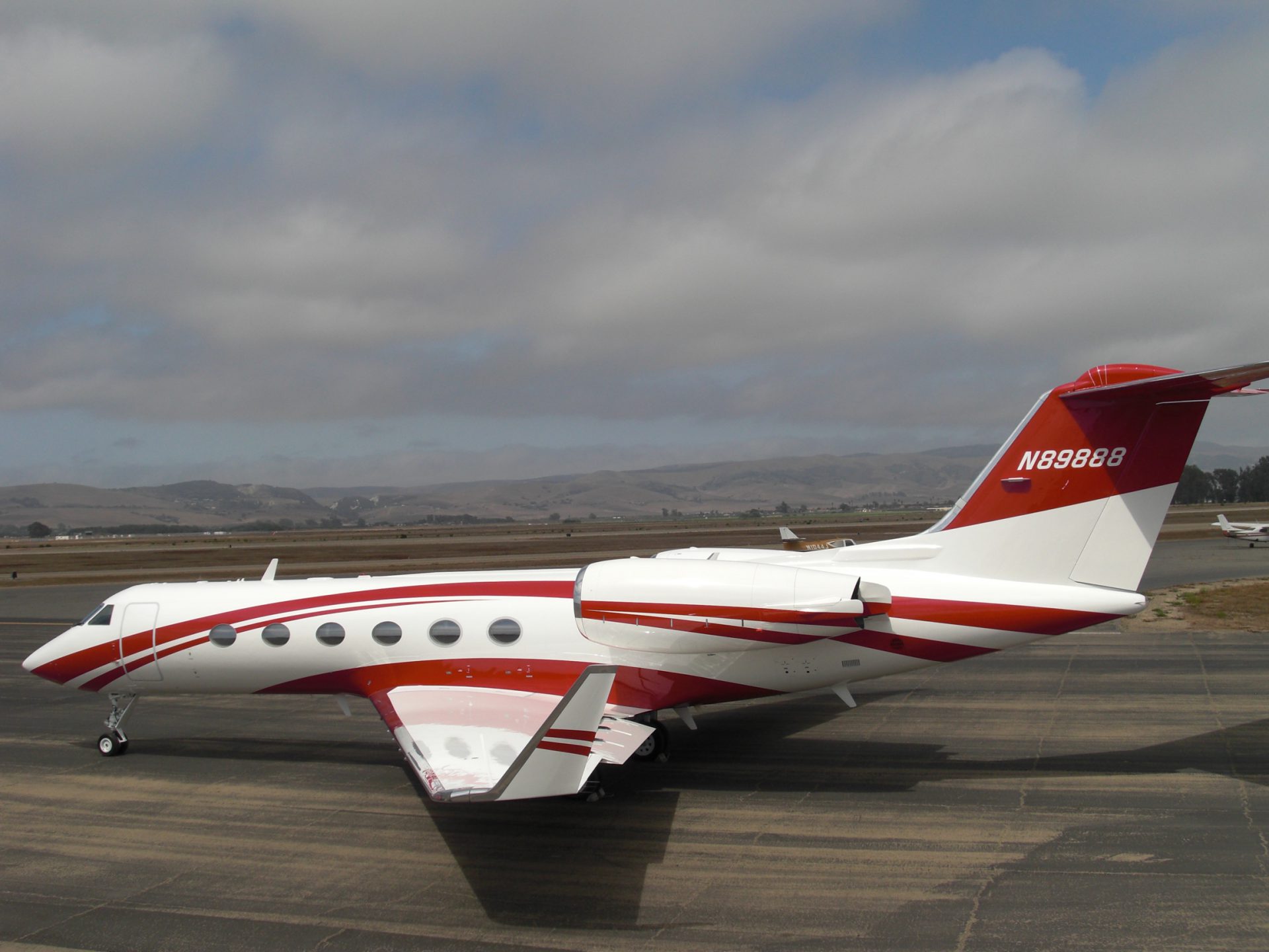 Aircraft Exterior Paint Portfolio | ArtCraft Paint